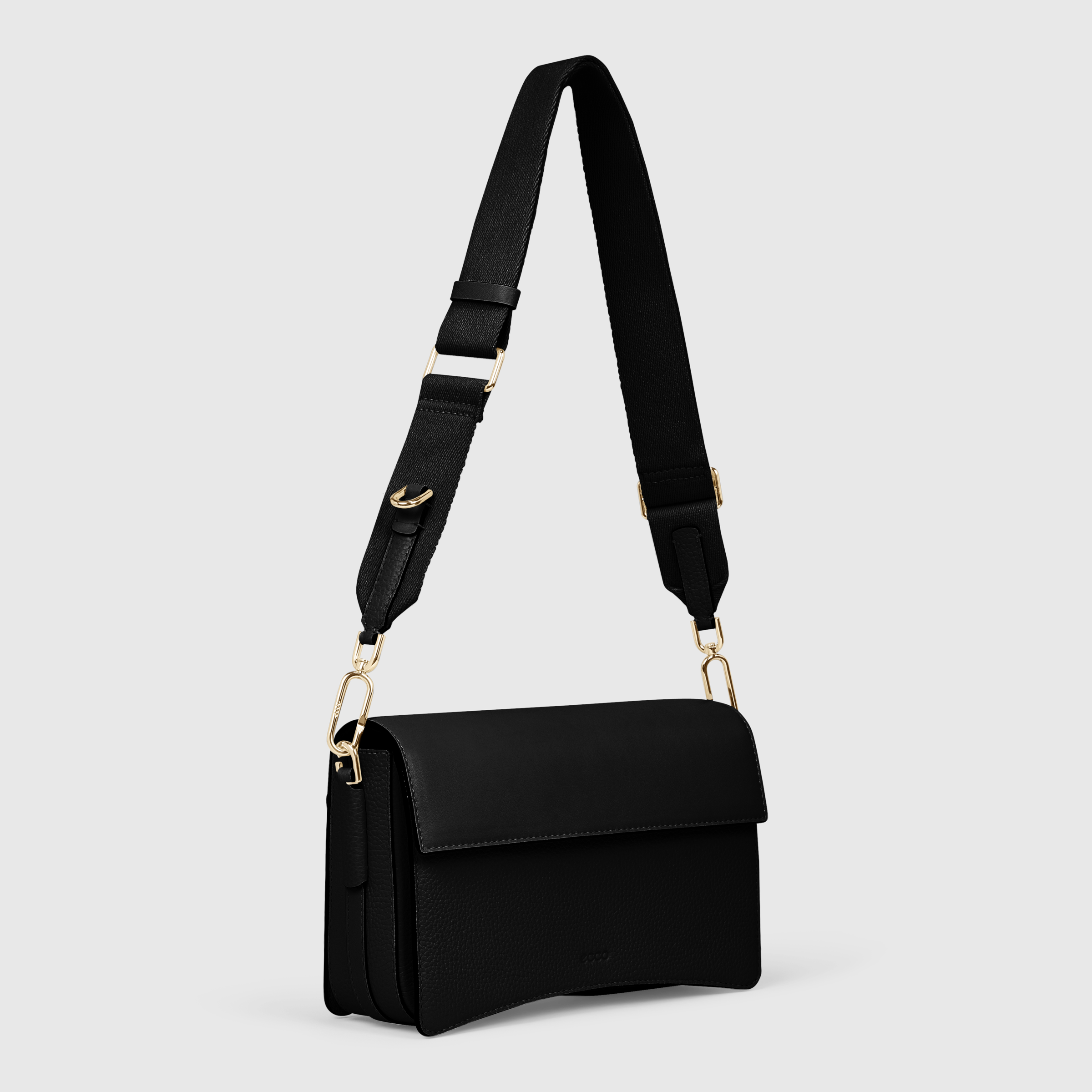 ECCO® Textureblock Leather Pinch Crossbody Bag | Black